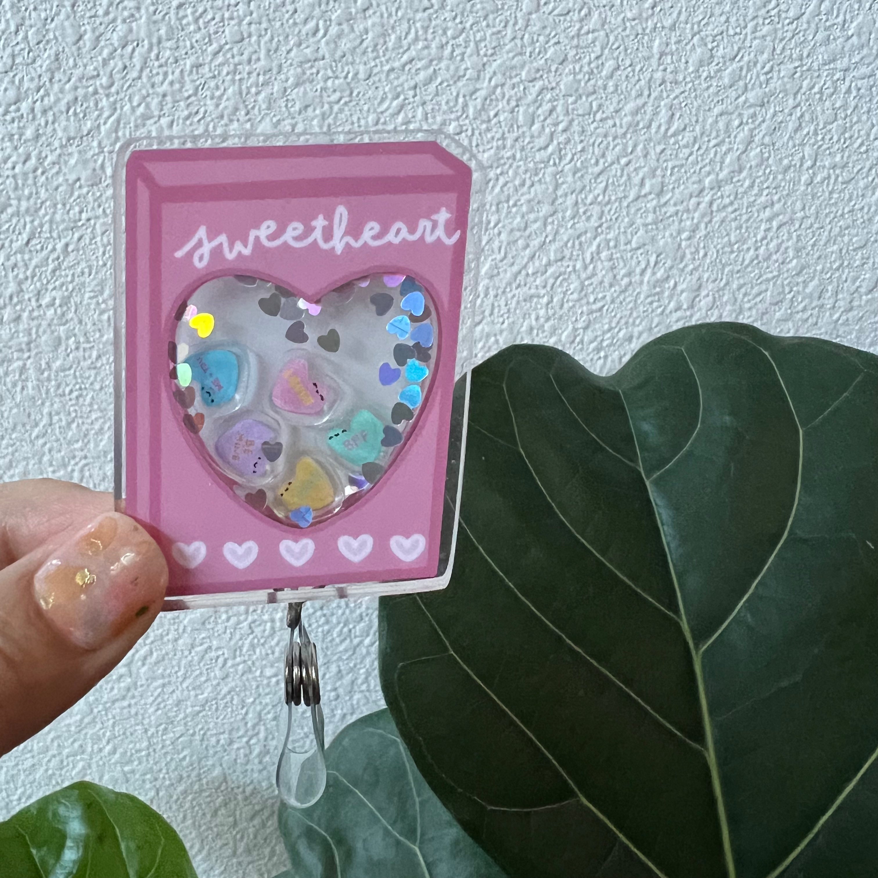 SEASONAL Shaker Badge Reel: Sweetheart – Skye and Oliver